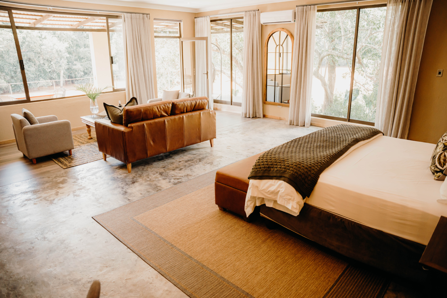 Bambuu Lakeside Lodge - Safari With Us